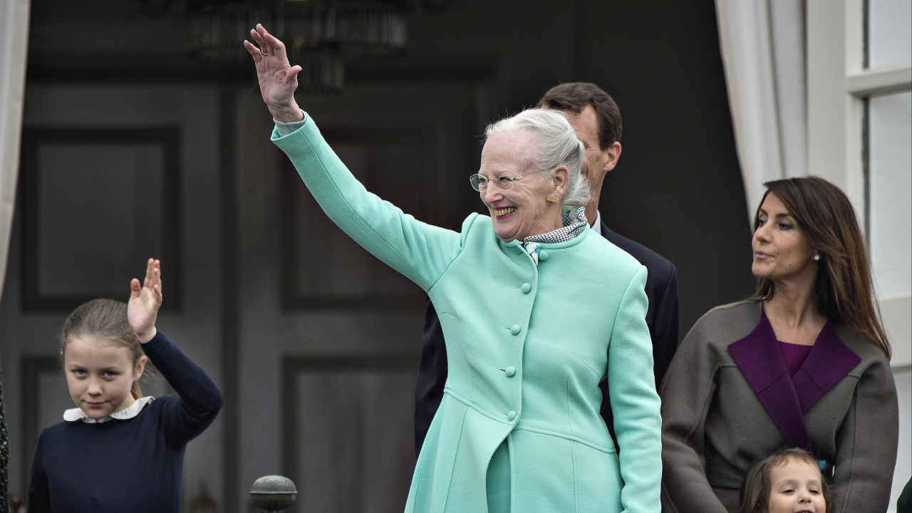 f751d31e2e723b343321fde3ba54f342f40f445b6689abbc9756c31eed0edae12d93cff ...